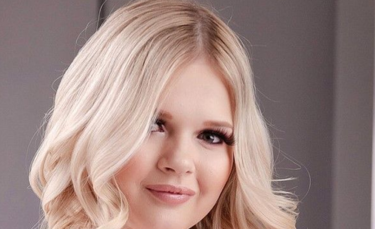 Coco Lovelock Age, Family, And Career Highlights: A Complete Biography ...